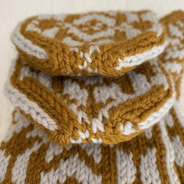 The Kitchener Stitch For Socks, Mittens and More – New England's Narrow ...