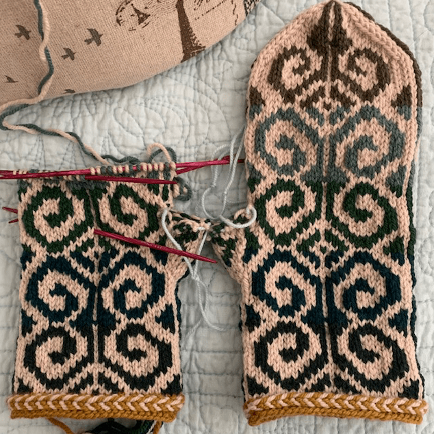 Fiddlehead Mittens – New England's Narrow Road