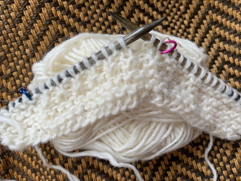 How to Begin Knitting an Easy First Scarf – New England's Narrow Road