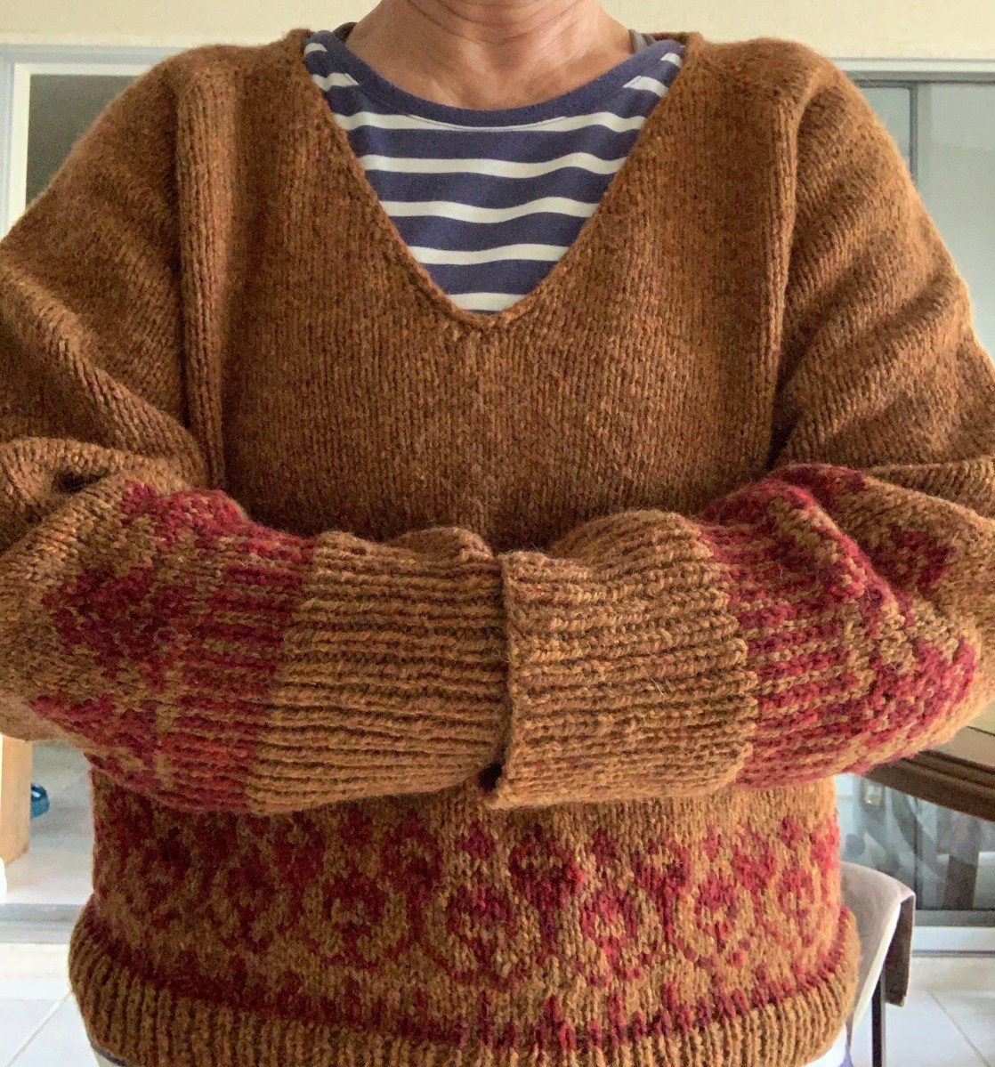 Cumulus Blouse, My First V-Neck Sweater Knit – New England's Narrow Road